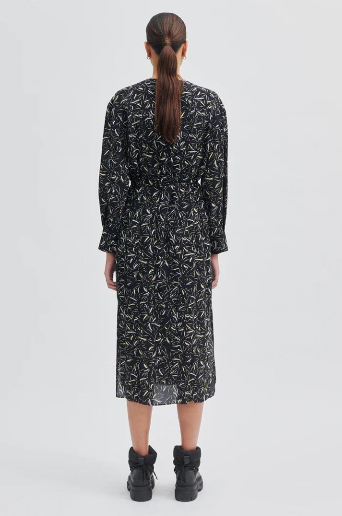 Second Female - Tour Printed Wrap Dress - Black – Jorge Lifestyle